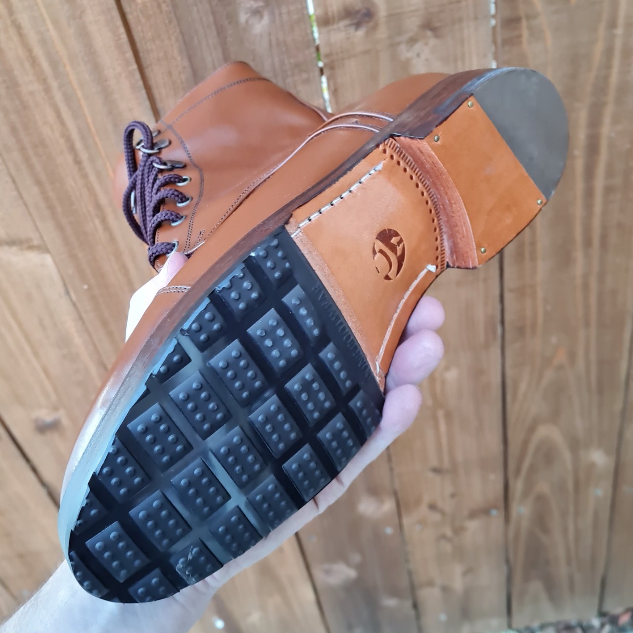 Pan-51 : 7 US, Custom Boot